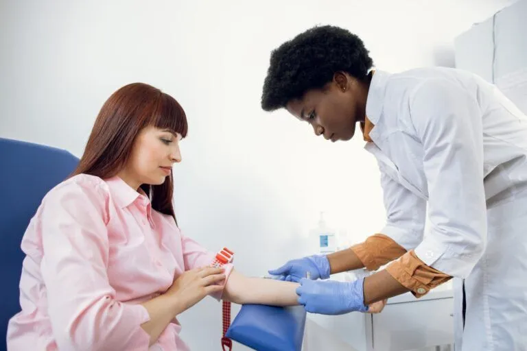 Blood Testing Services: Guide to Types, Results & Mechanisms